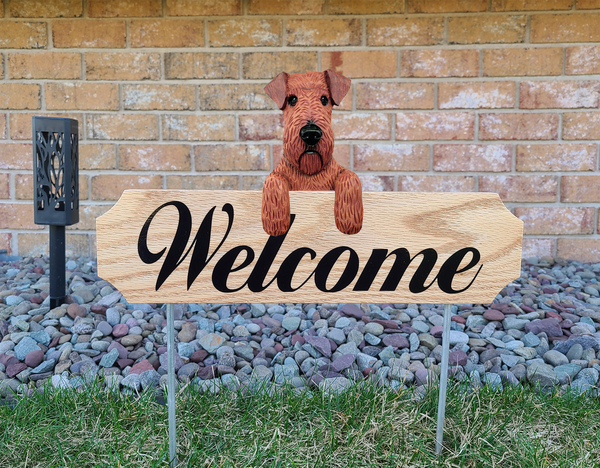 Irish Terrier Topper Welcome Stake – Michael Park, Woodcarver